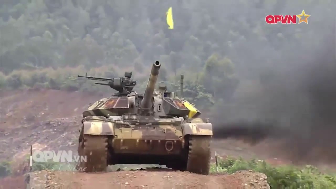 Xe tăng T-54B Việt Nam dùng trong huấn luyện đua tăng - YouTube