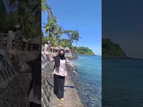 Pantai Alang-alang, Senggigi, Lombok, Nusa Tenggara Barat - YouTube