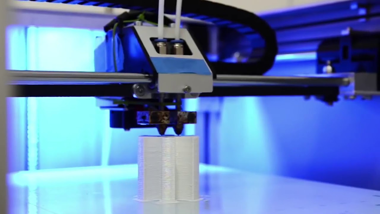 Titanium communication sur LCI - YouTube