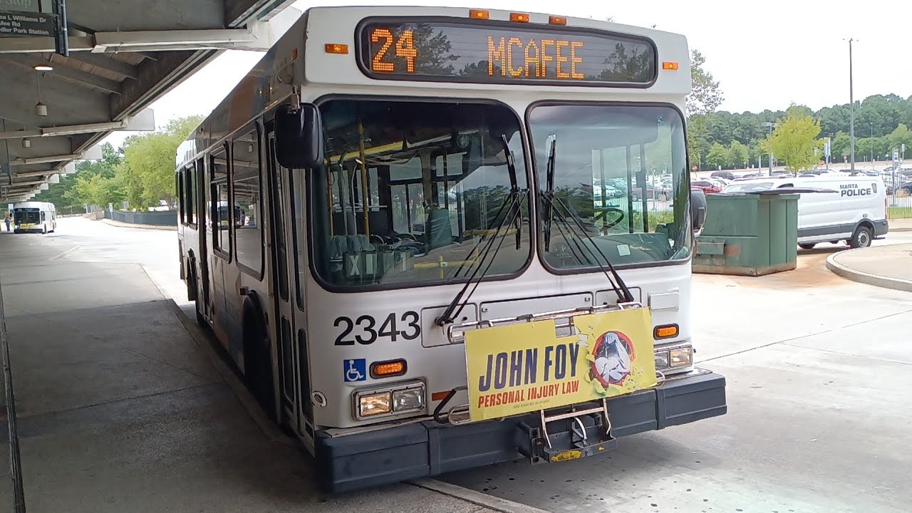 Marta: 2004 New Flyer D35LF #2343 on 24 Indian Creek St. - YouTube