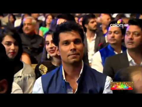 Deepika padukone's lassana fast live dances