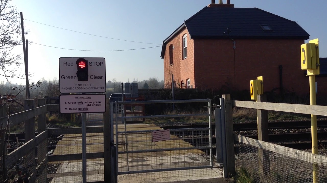 Purton Common Foot Level Crossing (Wiltshire) 23/02/2019 - YouTube