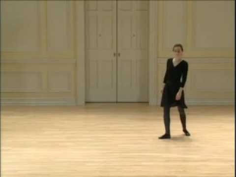 035 Renaissance Dance Sample steps from the Italian repertory - YouTube