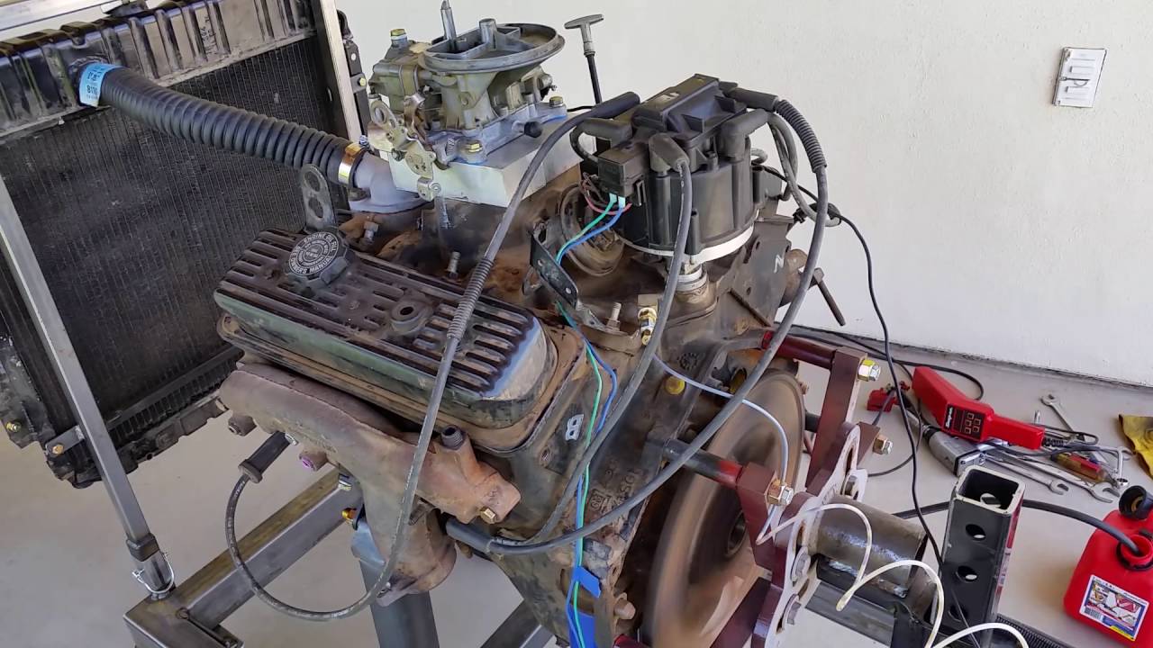 4.3 Chevy on Engine test stand - YouTube