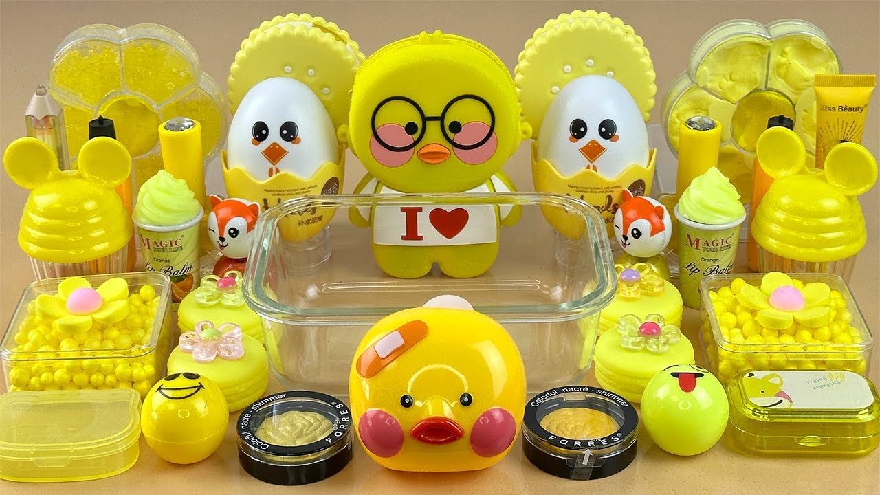 ASMR Slime 💛🦆💛 Mixing ”YELLOW” makeup, Eyeshadow, glitter into slime ...