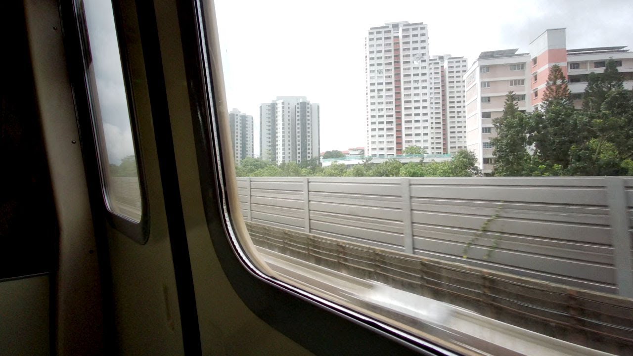 Singapore MRT ride from Clementi to Boon Lay train station - YouTube