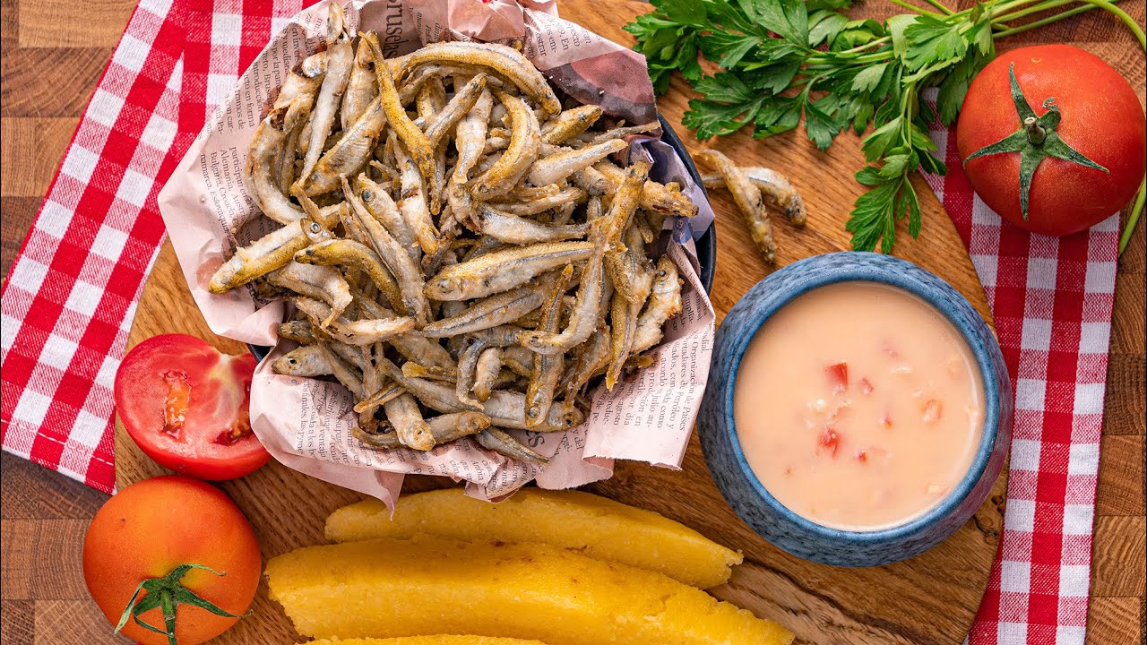 Hamsie prăjită cu mămăligă și mujdei de usturoi - Idei de rețete - YouTube