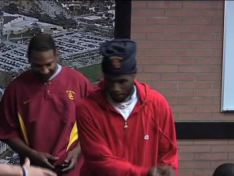 Stafon Johnson surprises everyone at USC Team Meeting - YouTube