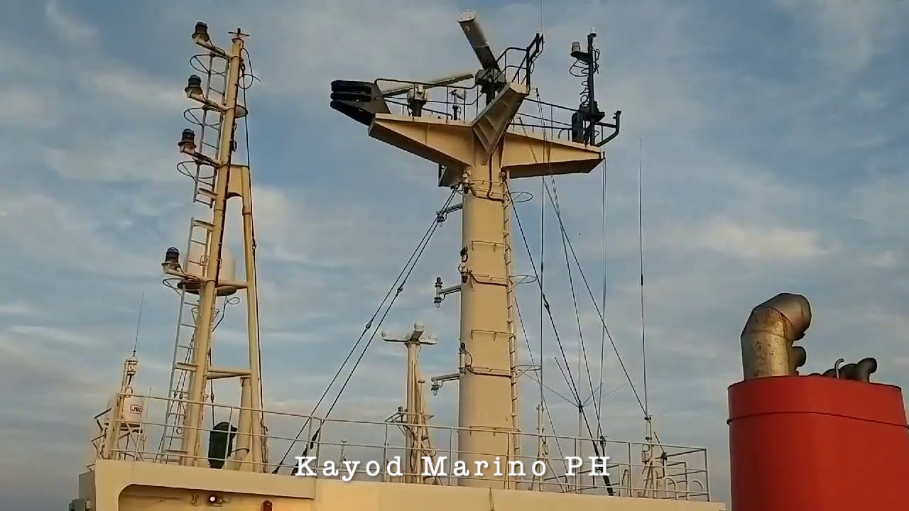 Wood Chip Carrier Deck features - YouTube