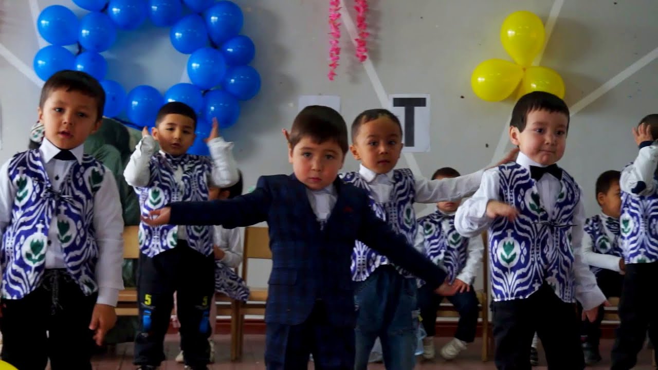 Bog'cha bolalari , Tulpor qo'shig'i raqs o'g'il bolalar - YouTube