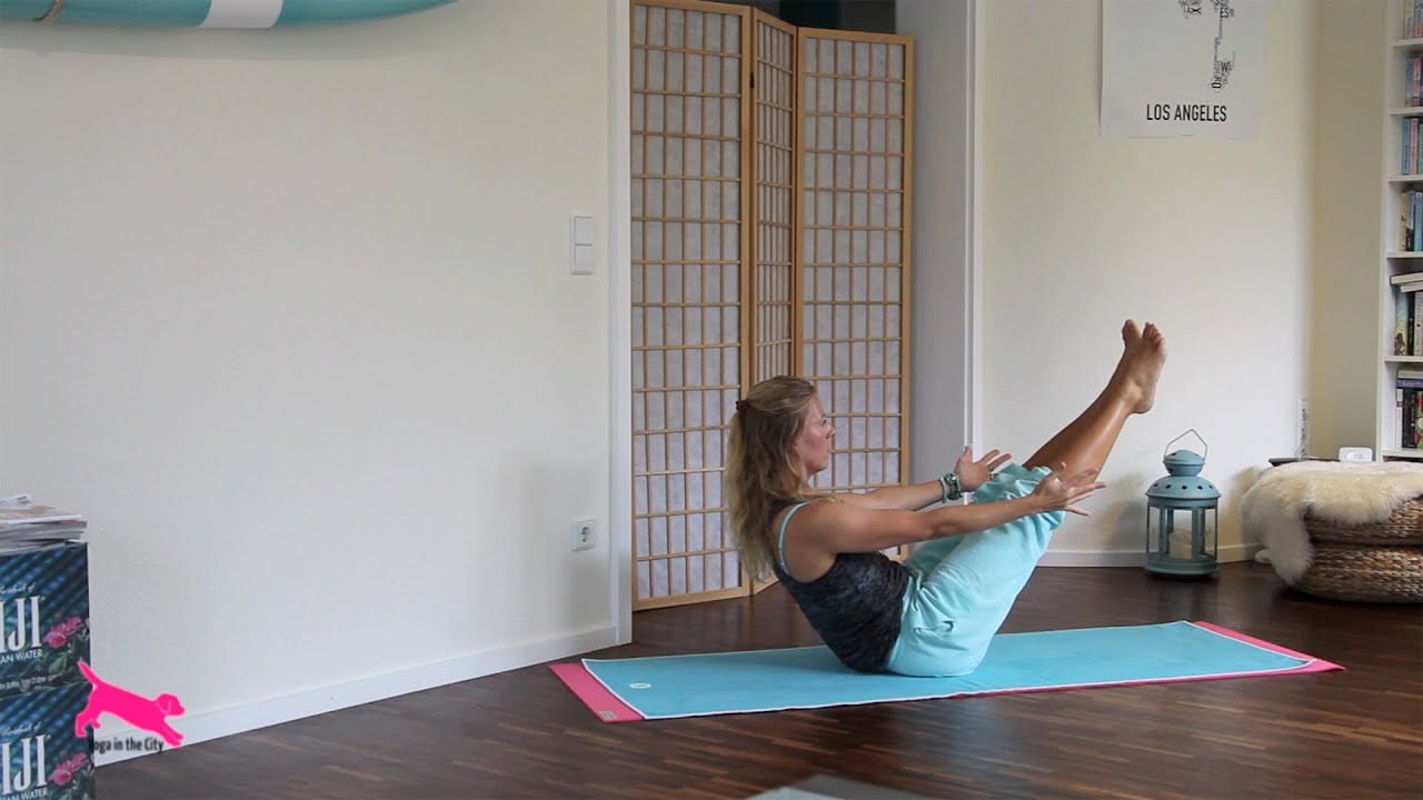 Everyday Core Strength Yoga | Beginners - YouTube
