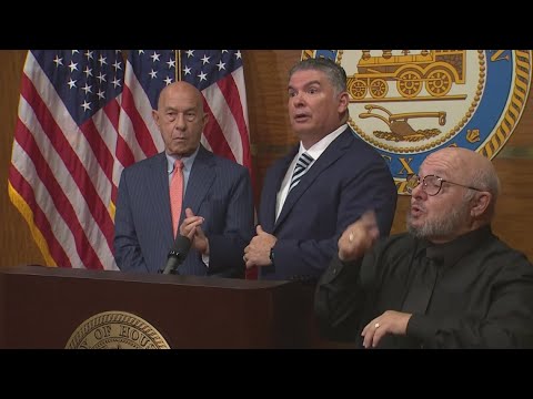 J. Noe Diaz introduced as new Houston police chief - YouTube