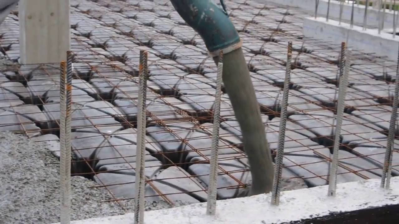 Getto del calcestruzzo - Mini Hercules H 70 - YouTube