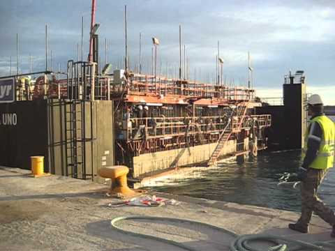 Floating caissons Valencia Port Extension November 2009 - YouTube