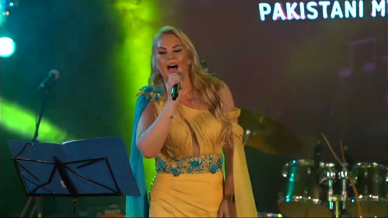 Dil Dil Pakistan (cover) - at "Tribute to Pakistani Music Festival ...
