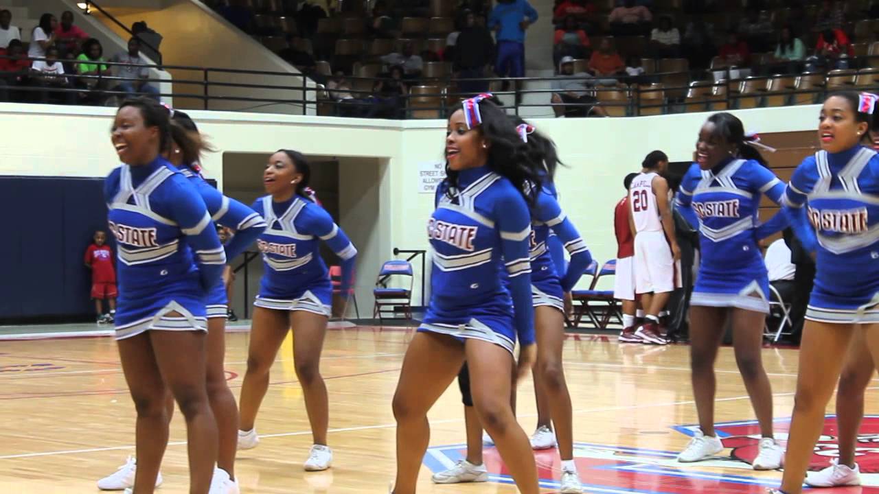 SCSU Cheerleaders - YouTube
