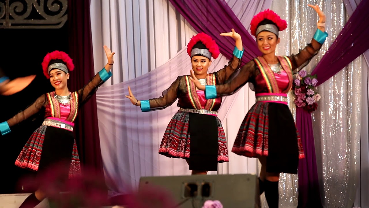 Txiv Cuam Tsis Rov J Vang Live Sacramento Hmong New Year - YouTube