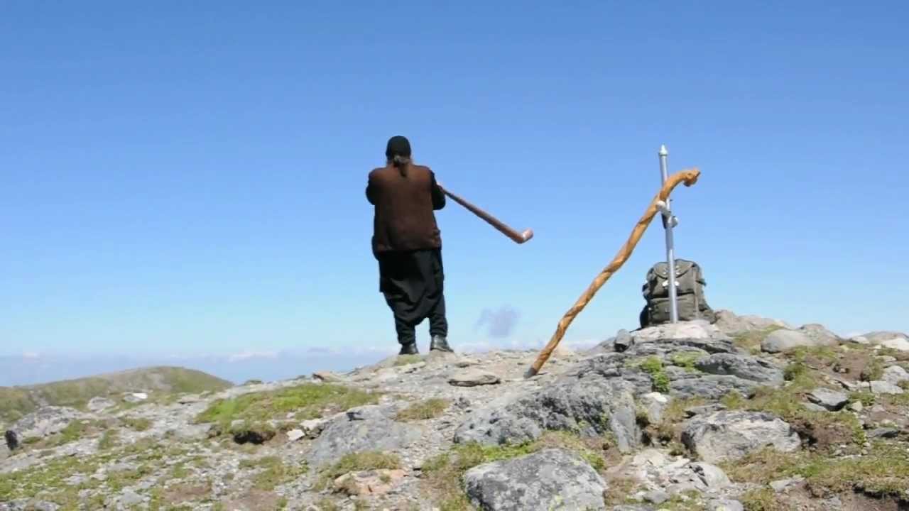 Bucium in Bucegi - Vf. Omu - YouTube