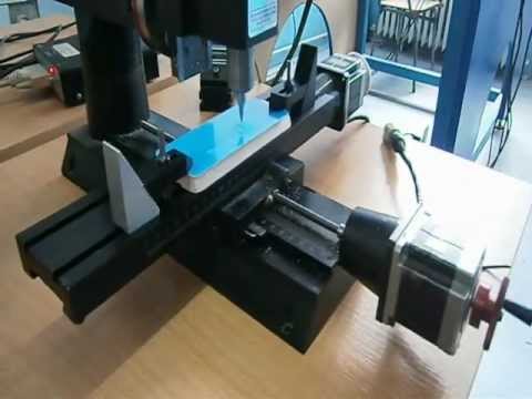 CNC obrada graviranjem slova.avi - YouTube