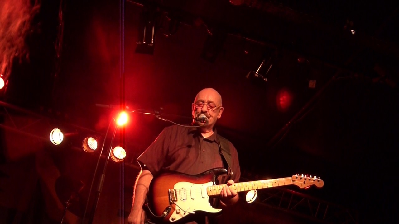 Dave Mason live ,Paris ,2017: "all along the watchtower" - YouTube
