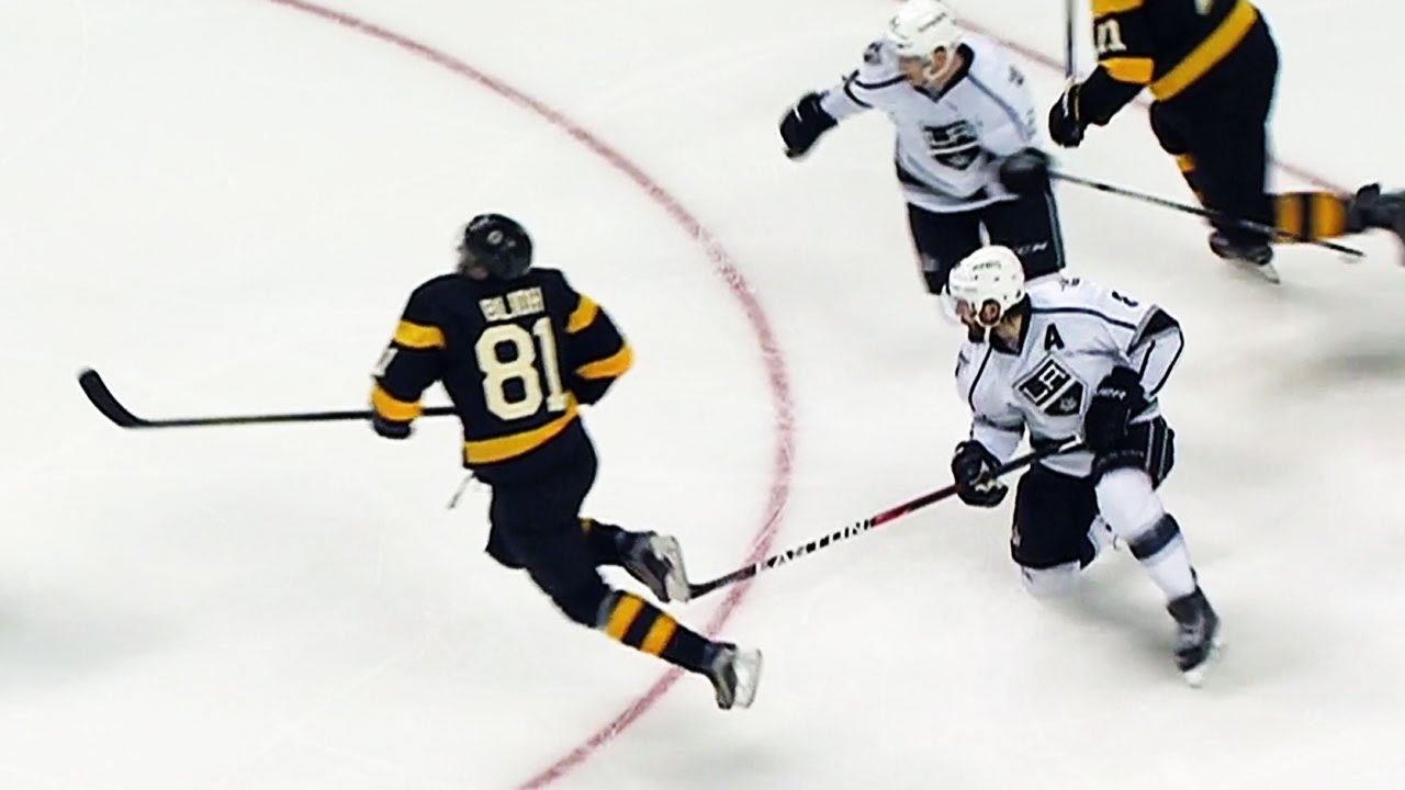 Gotta See It: Doughty drops Blidh with huge two-handed slash - YouTube