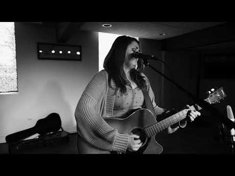 "Jolene" cover by Amy Yore - YouTube