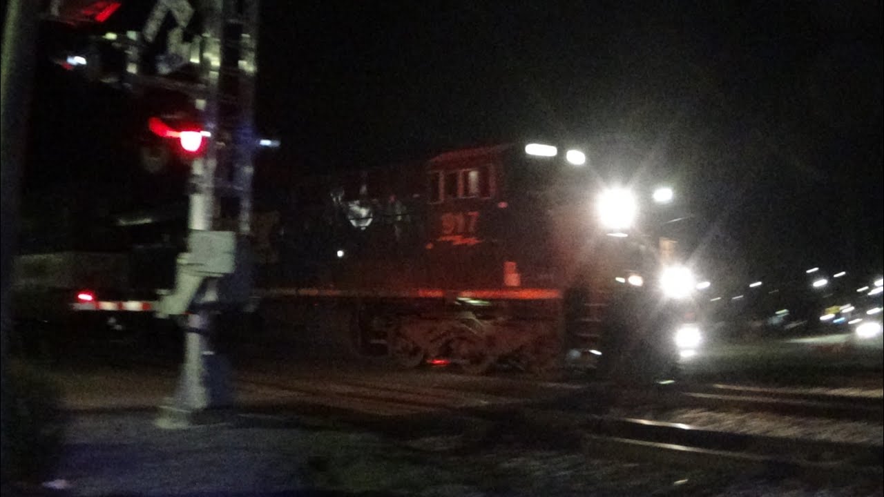 CSX ES44AH 917 w/ CSX ET44AH 3350 Lead I141 At Gallatin, TN 11-5-22 ...