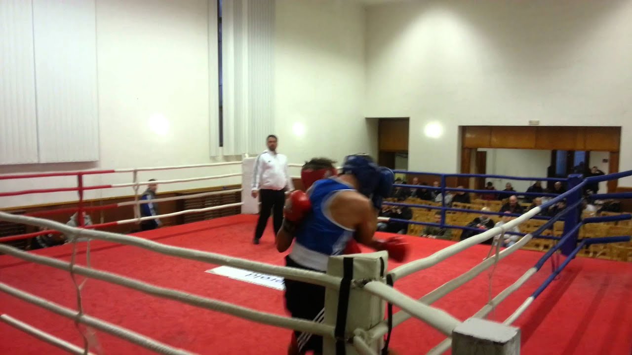 Martin Vinš vs Bárta, trenér Daniel Vencl, Boxing Poděbrady - YouTube