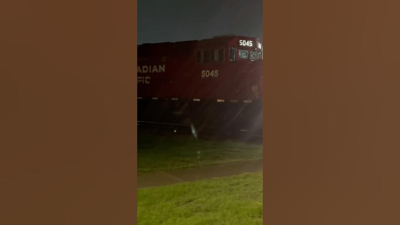 CP 5045 East CPKC K40 at Garner Iowa #train - YouTube
