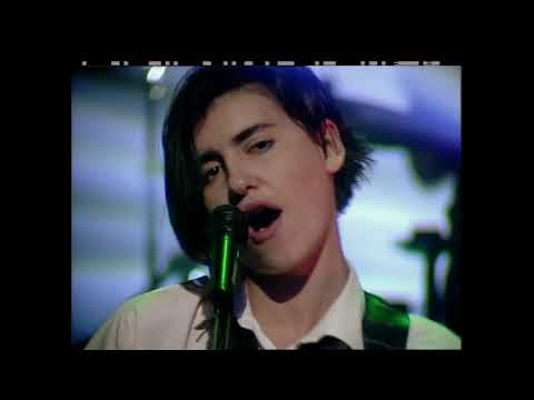 Elastica 'Line Up' Top of the Pops (1994) HD