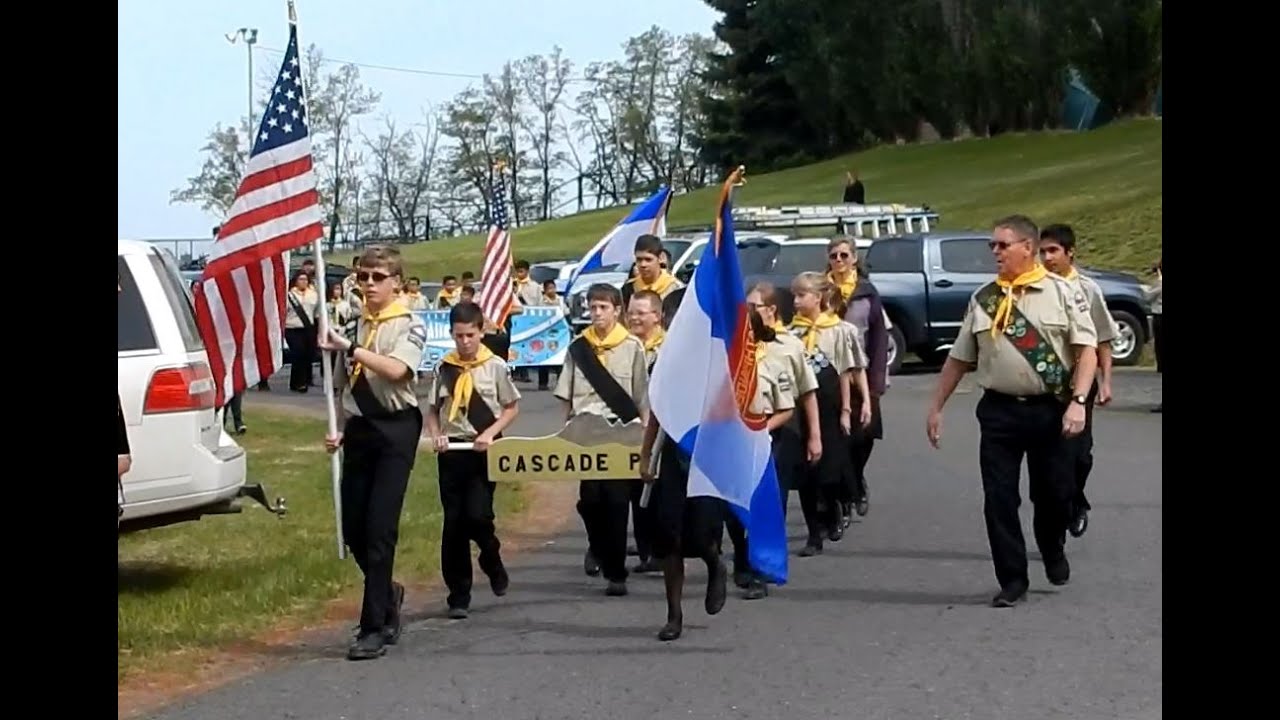 Grand Parade | UCC 2016 Pathfinder Fair - YouTube