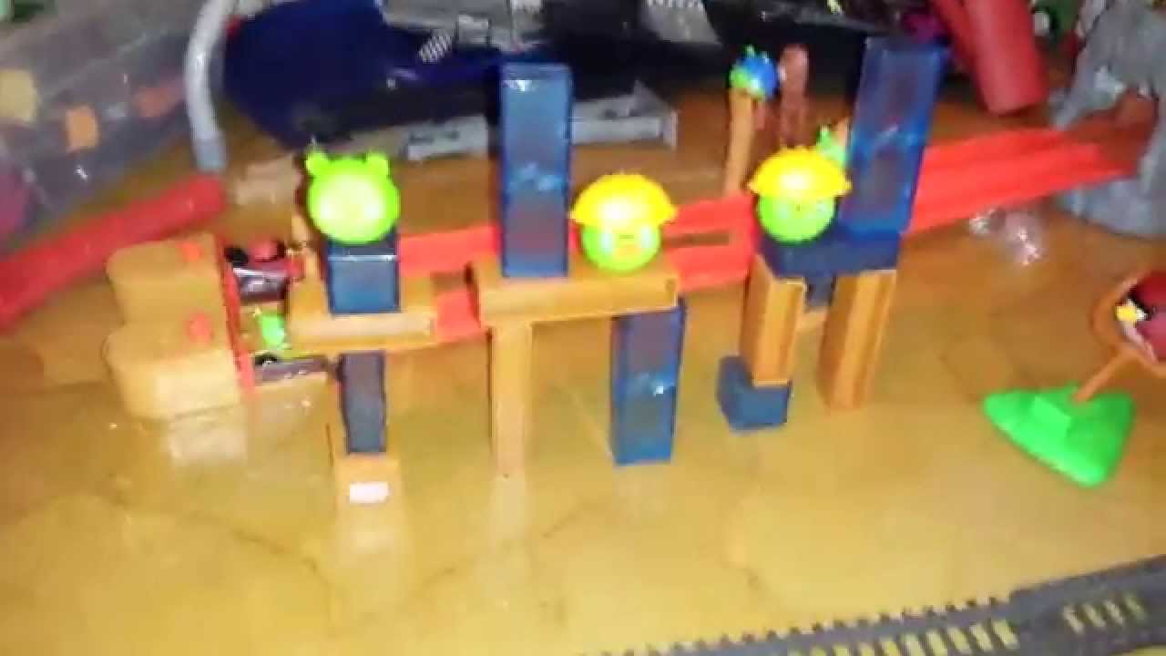 Angry Birds Sets and Power Trains - YouTube