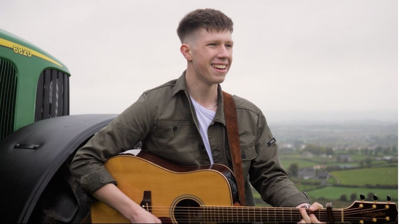 Gavin Gribben - Find The Right Girl (OFFICIAL VIDEO) - YouTube