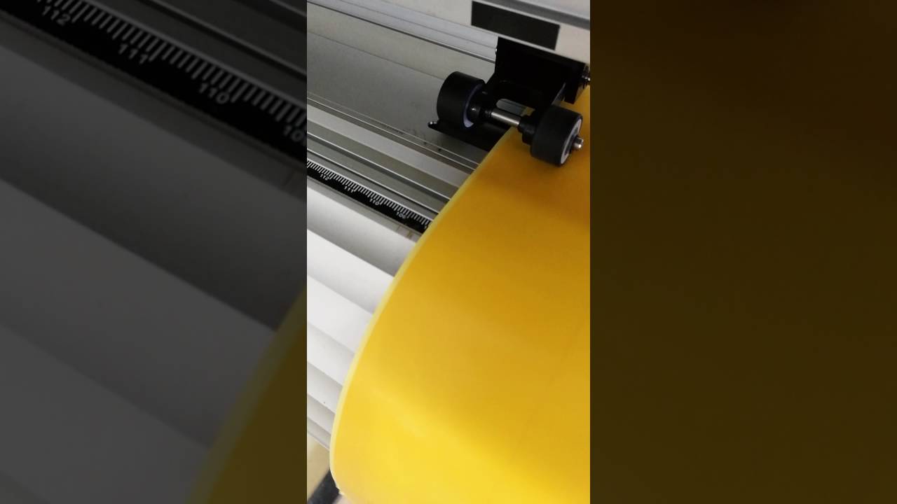 TENETH TK740/TK1350 CUTTING PLOTTER - YouTube