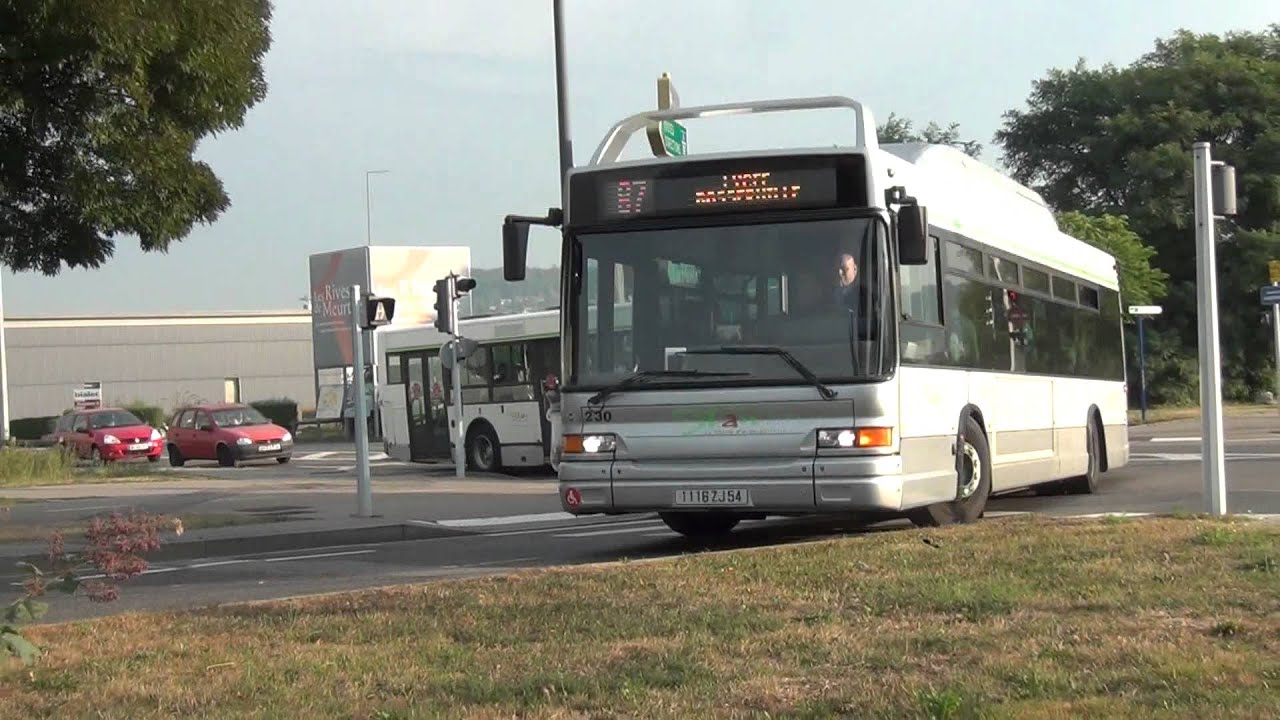 Heuliez GX 317 GNC et Van Hool A 300 STAN Nancy - YouTube
