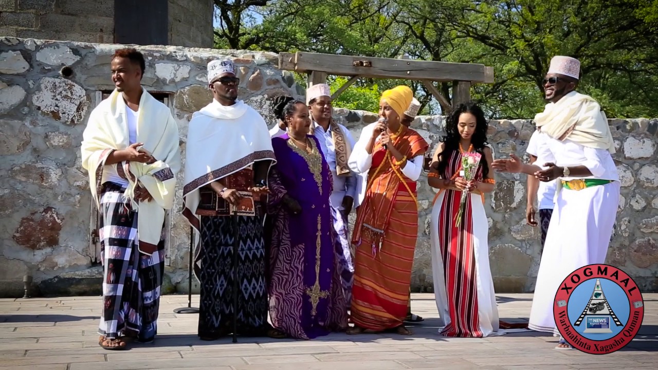 Farxiyo Kabayare oo Arooska Dalmar Hees Jawaab ah Official Video - YouTube