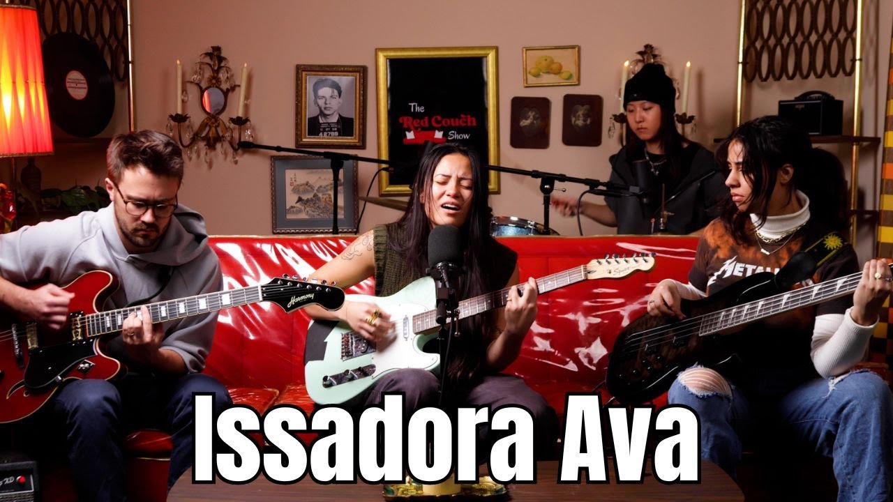 Issadora Ava | Red Couch | Full Performance - YouTube