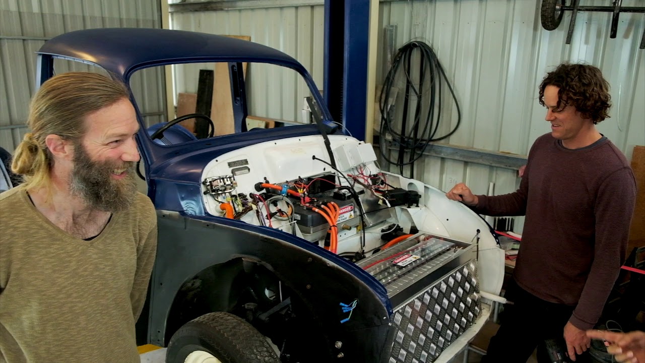 Nick's E-Minor - Electric Morris Minor (Traveller), first drive. - YouTube