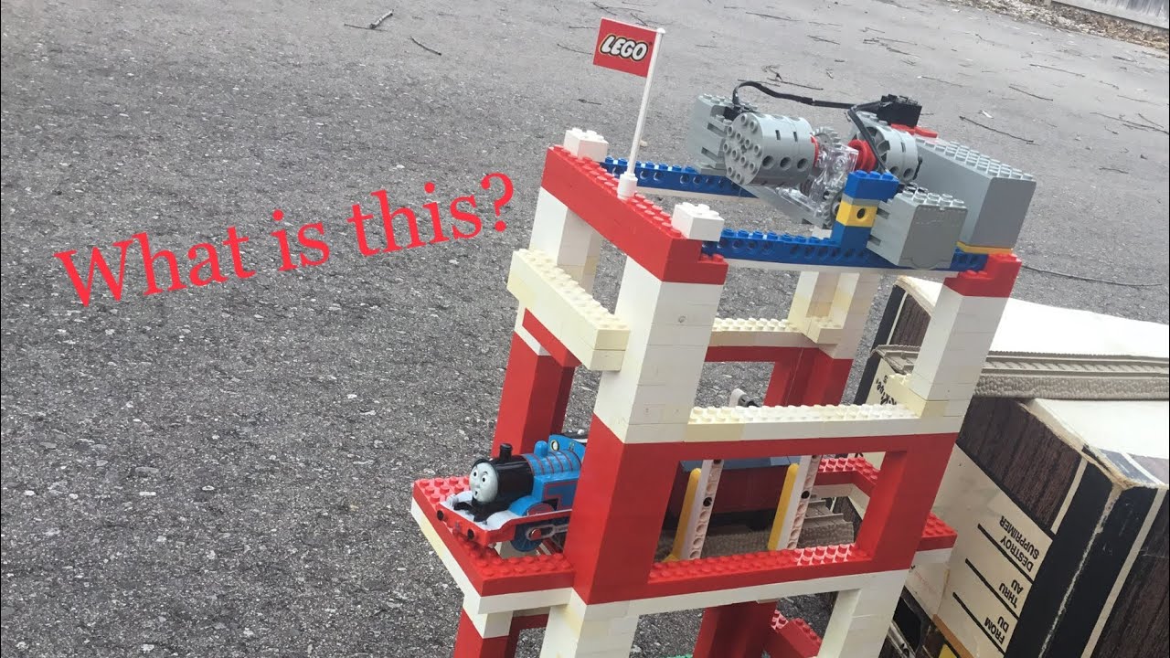 I built a Lego elevator for Thomas. - YouTube