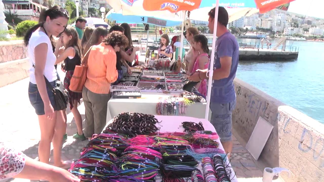 SARANDA SOT NE FESTE - YouTube