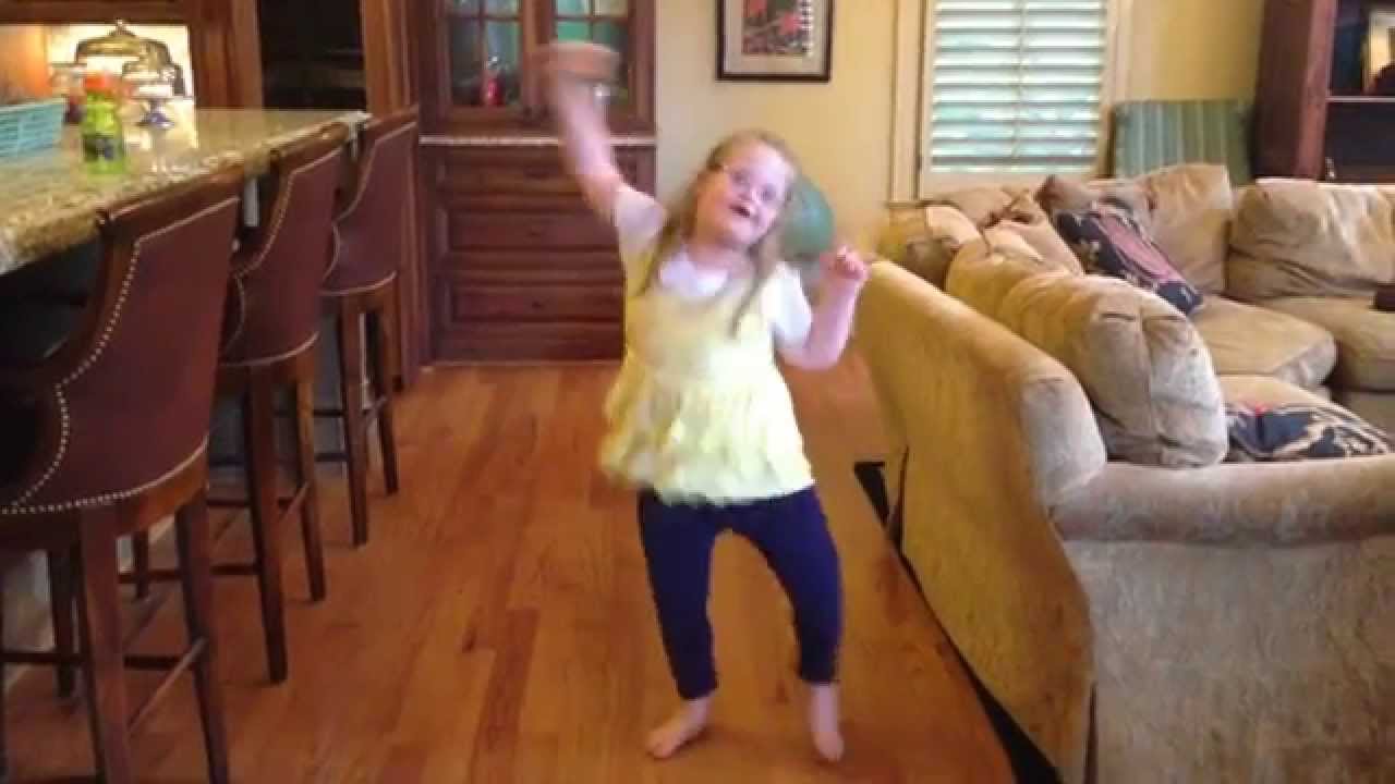 Sarah's Dance Moves - YouTube