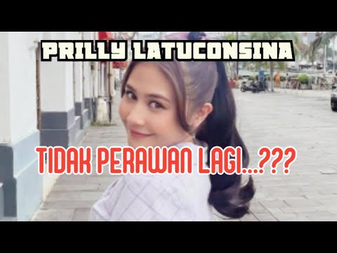 Prilly Latuconsina_ Gara-Gara Foto Bugil, Disebut Tak Perawan Lagi.