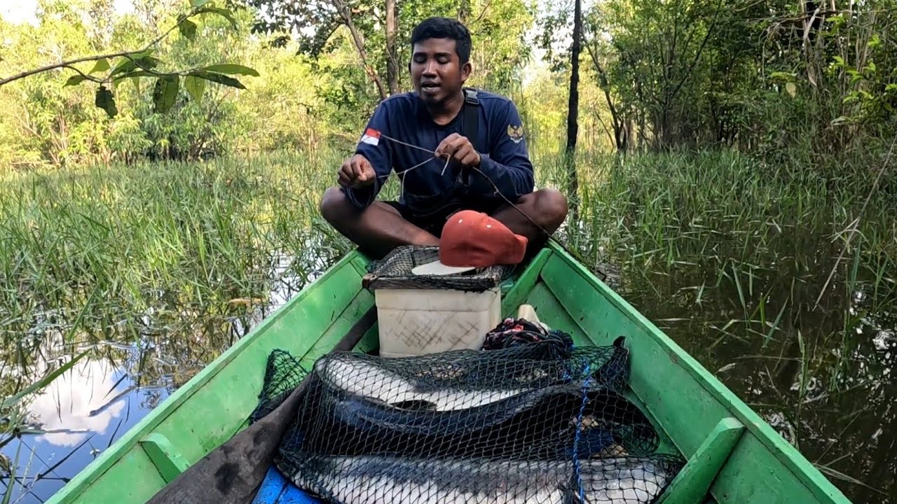 TOMAN SEJUTA LUKA INI TAK BERDAYA MENDENGARKAN BANG ANTON MENYANYI😅 # ...