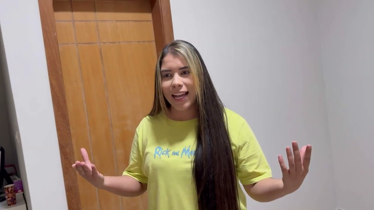 Encontrei Minha IrmÃzinha Dormindo AbraÇada Com Stitch Assustador