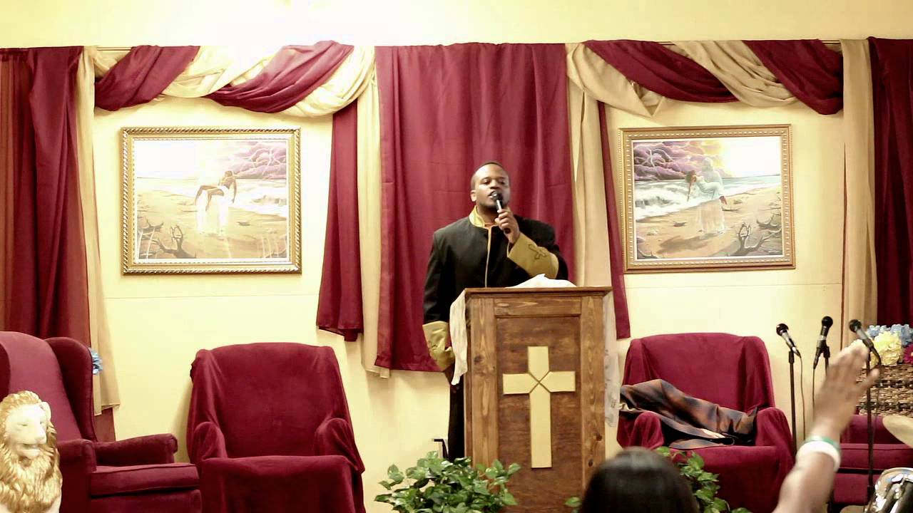 Pastor T.Washington preaching "God bought you back!" - YouTube