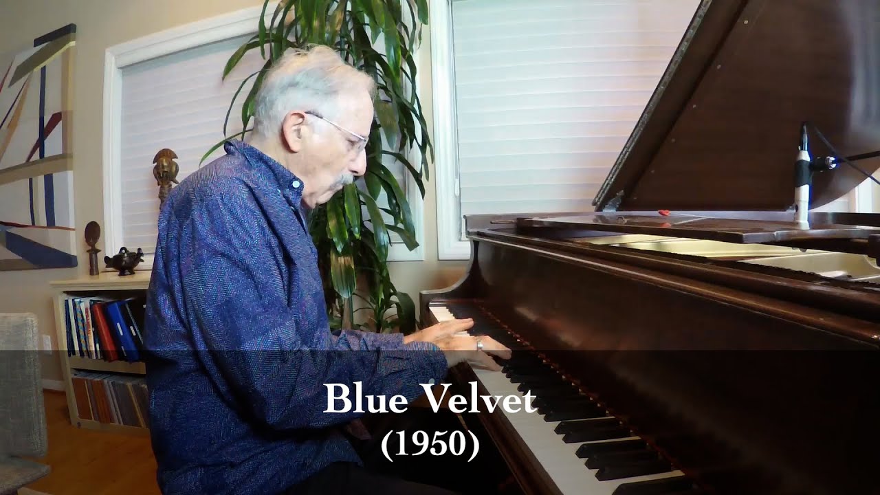 Blue Velvet - Bernie Wayne (1950) - YouTube