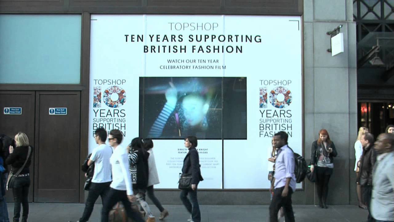 Topshop - Giant window projection by MediaZest - YouTube