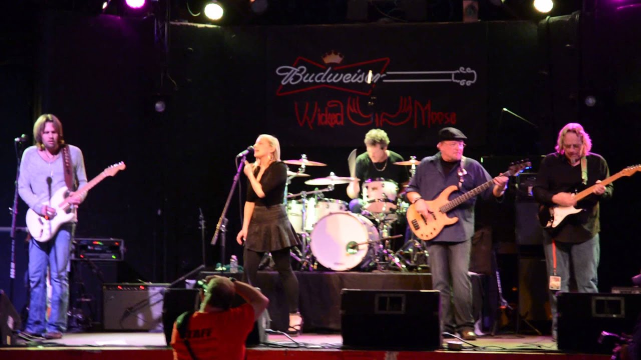 Sena Ehrhardt Band - YouTube