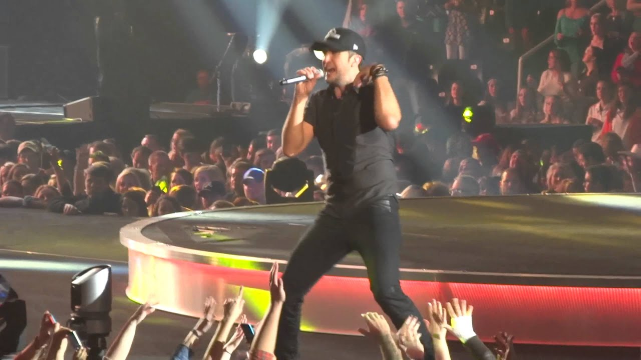 Someone Else Calling You Baby by Luke Bryan at Knoxville, TN. - YouTube