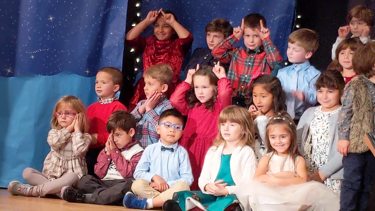 Kindergarten Holiday Concert 🎄 - YouTube